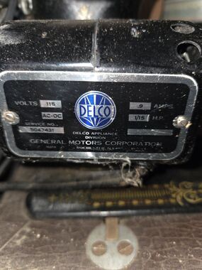 Singer | Other | Vintage Antique Singer Featherweight Sewing Machine ...